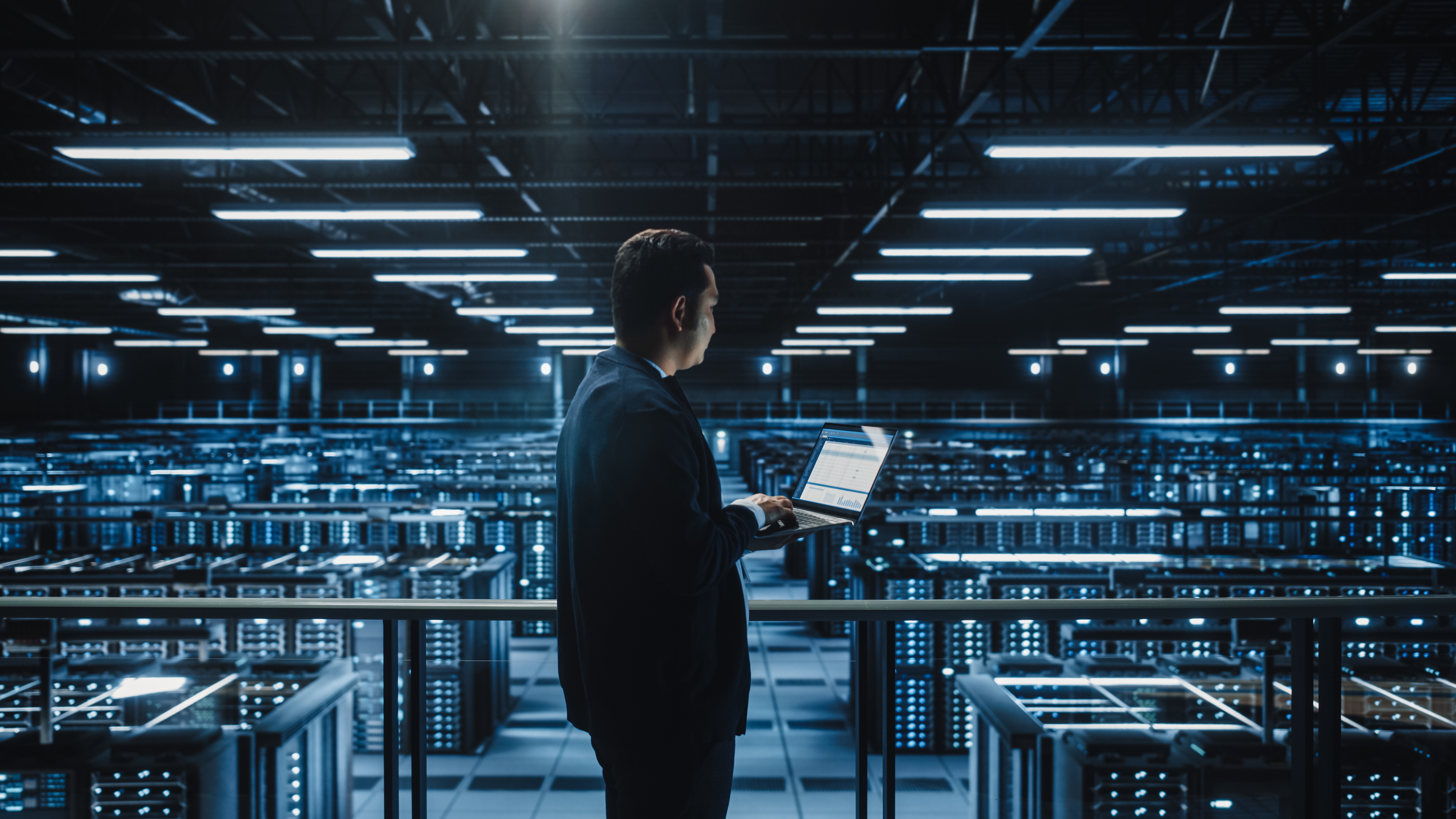 QoS Metrics In Data Centers: Enhancing Performance Through Monitoring ...