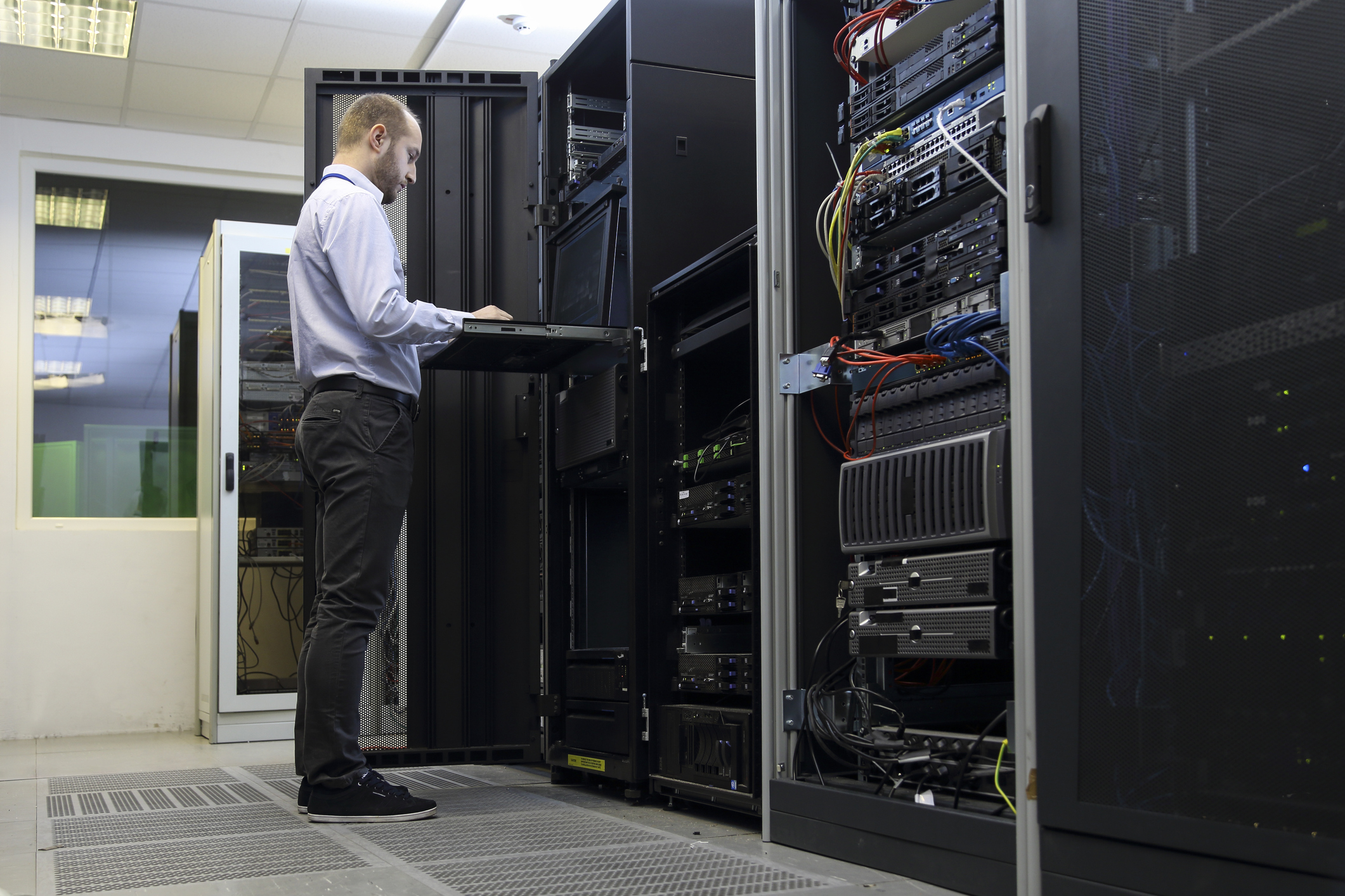 Colocation Power Management: Green Initiatives In Hybrid IT Infrastructure