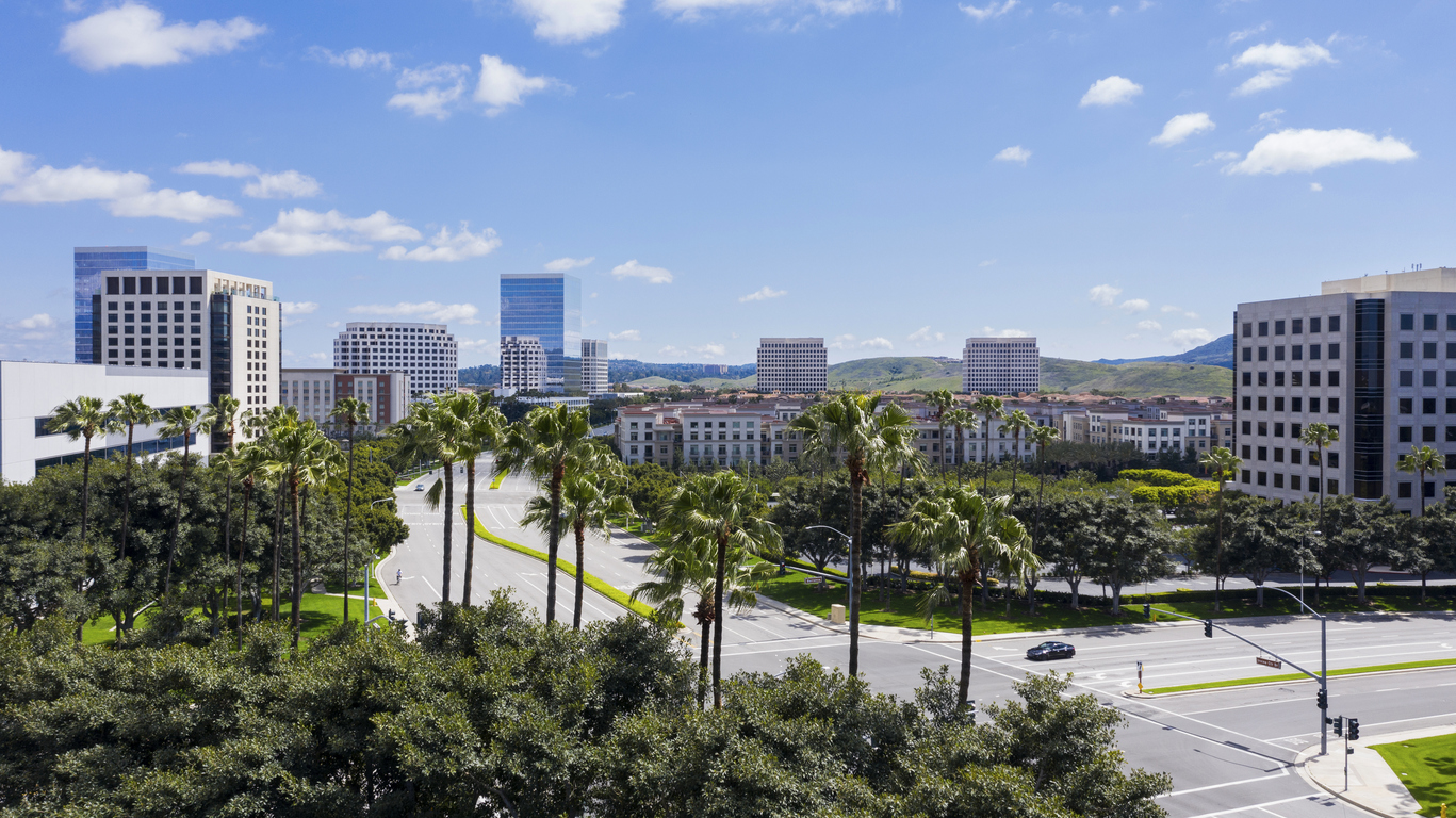 How Data Center Pricing Works in Orange County